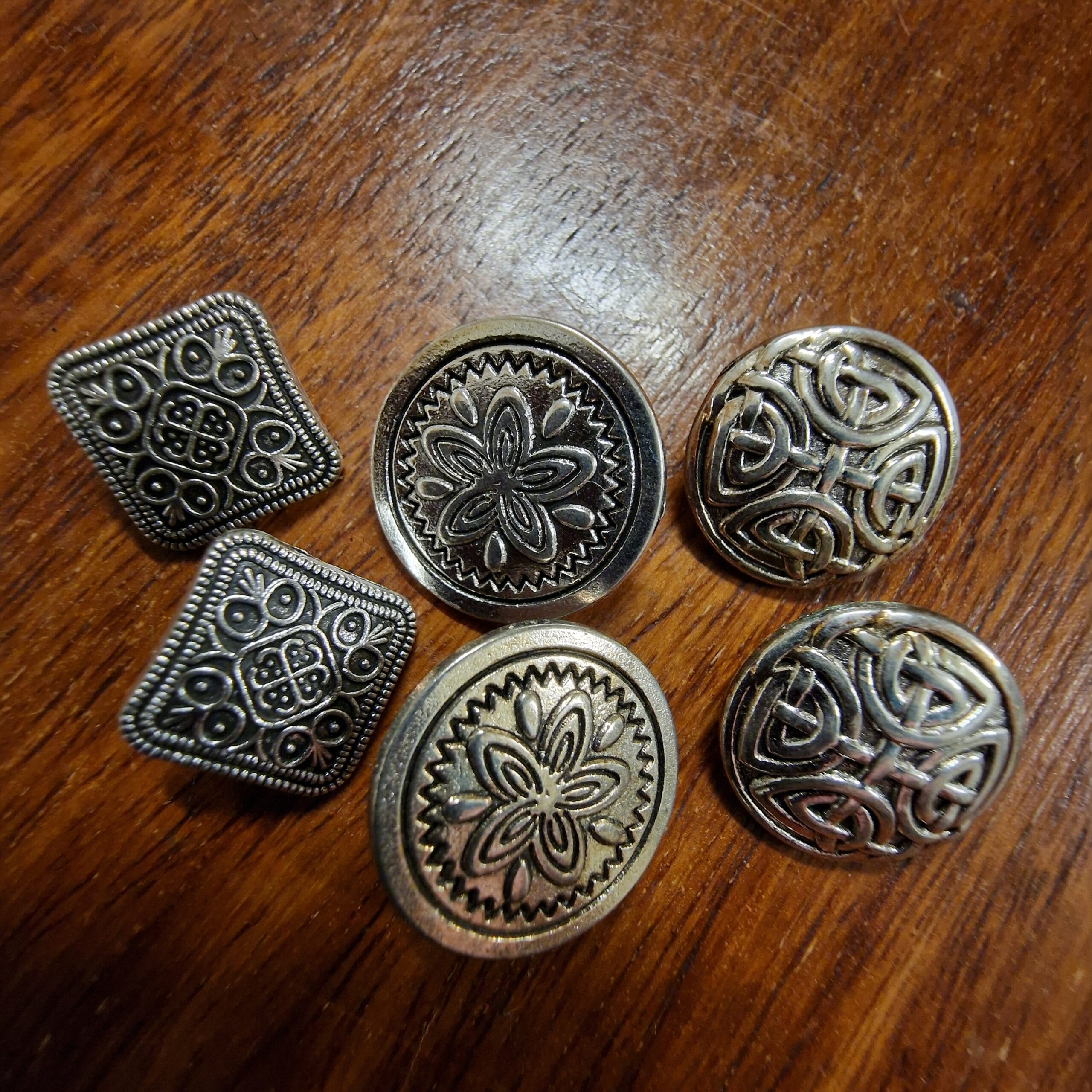 Tölur - járn - Ullarverið